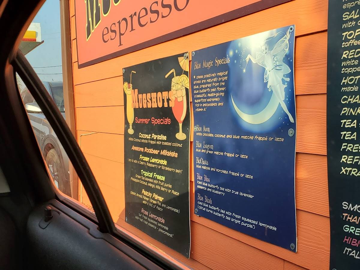 Carta de Mugshots espresso, Hidden Valley Lake, Putah Ln