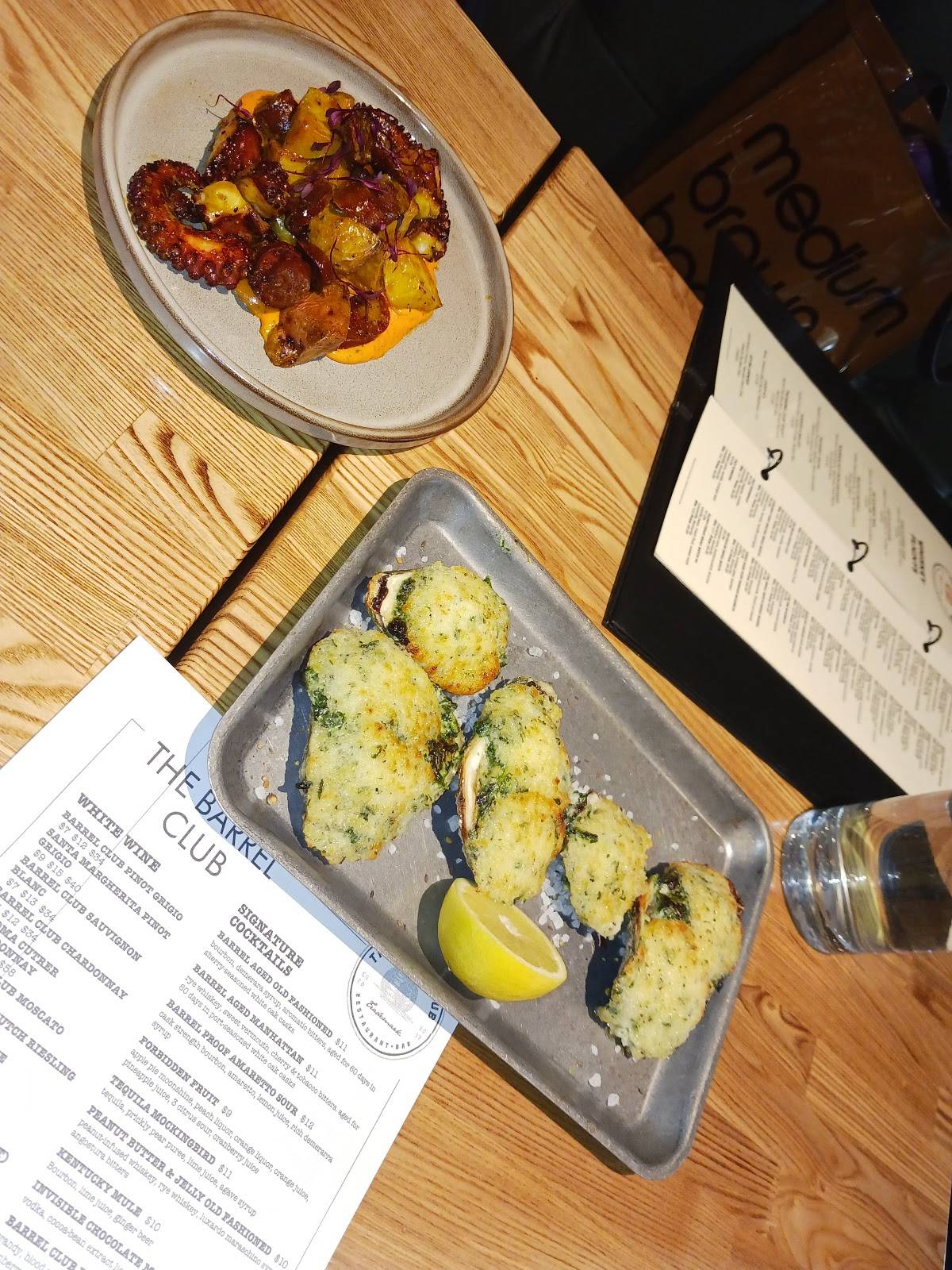 Menu at The Barrel Club, Oak Lawn