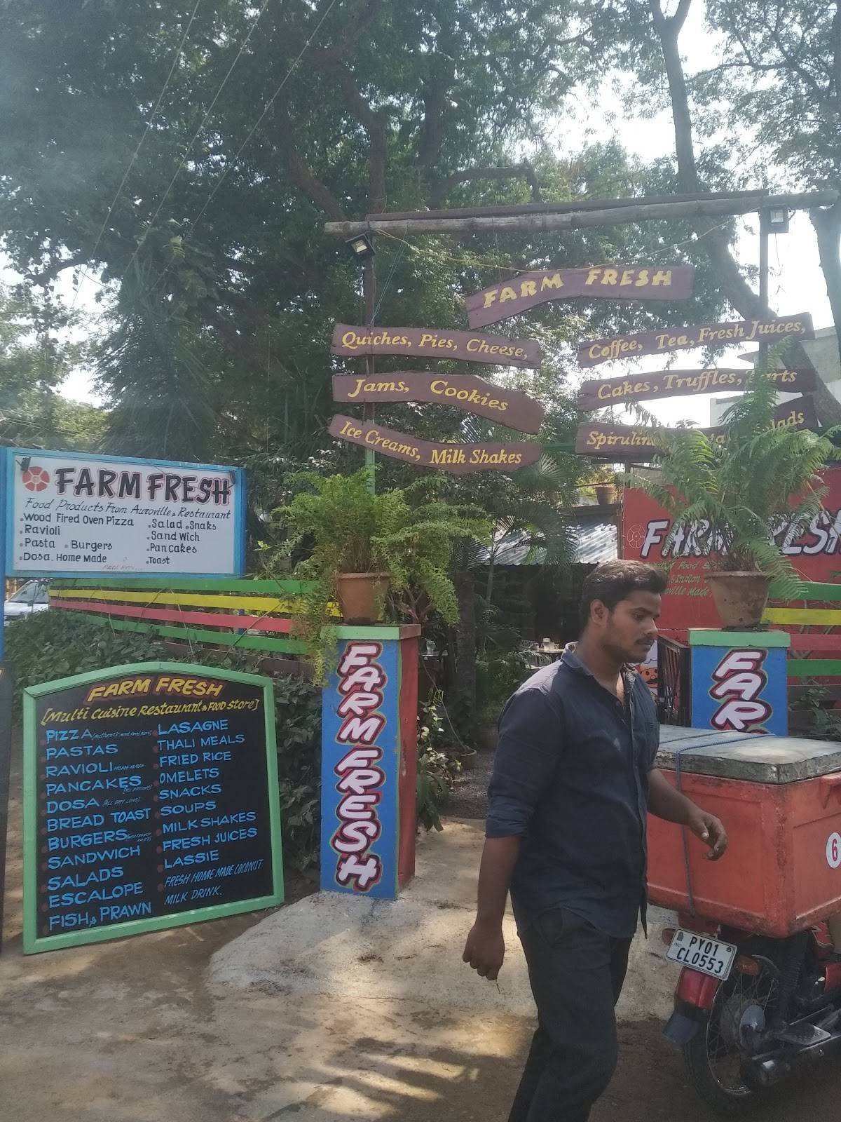 Menu at Farm Fresh Auroville, Kuilapalayam, bakery