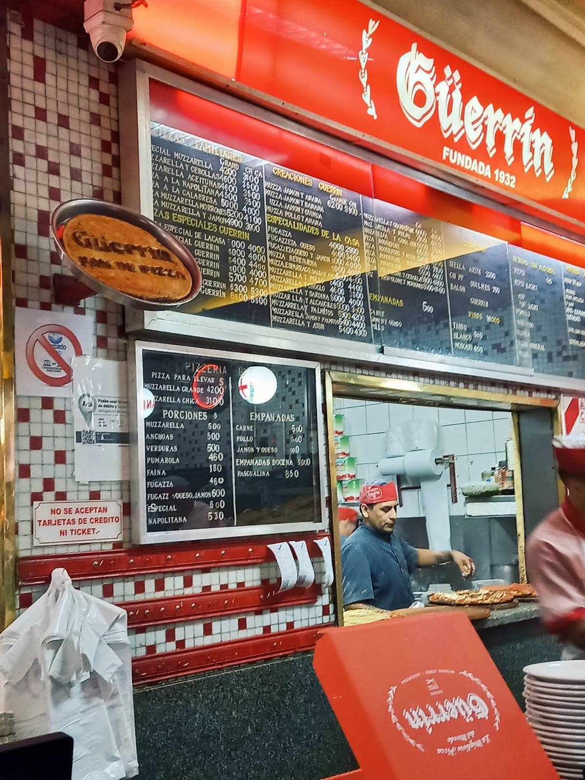 Menu at Pizzería Güerrín, Buenos Aires