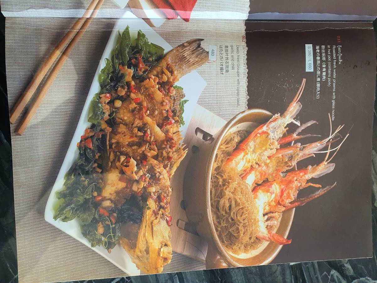 Menu at Somboon Seafood restaurant, Bangkok, 169 / 7-12 Surawong Road