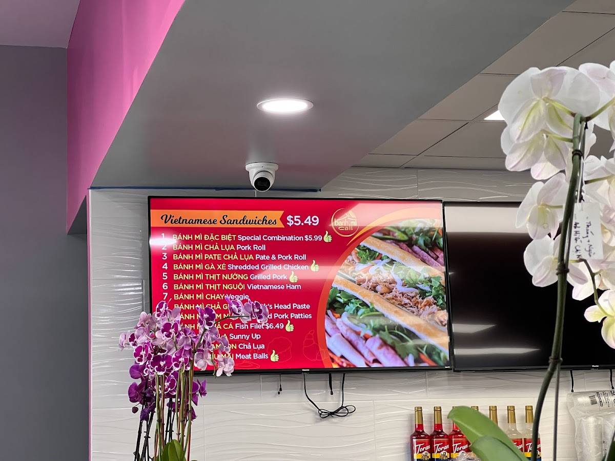 Menu at Bánh Mì Cali restaurant, Garland