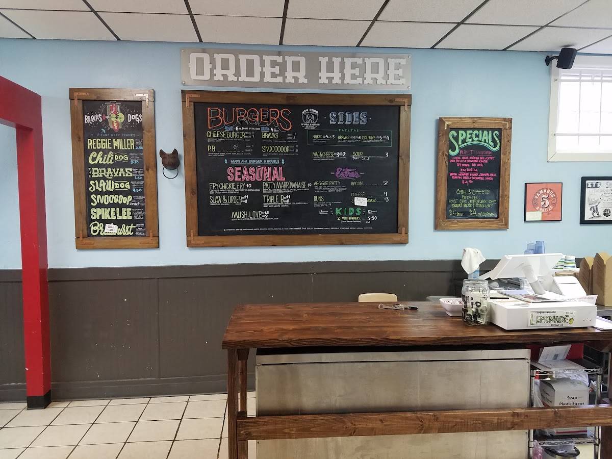 Menu at Bravas restaurant, Fort Wayne, Fairfield Ave