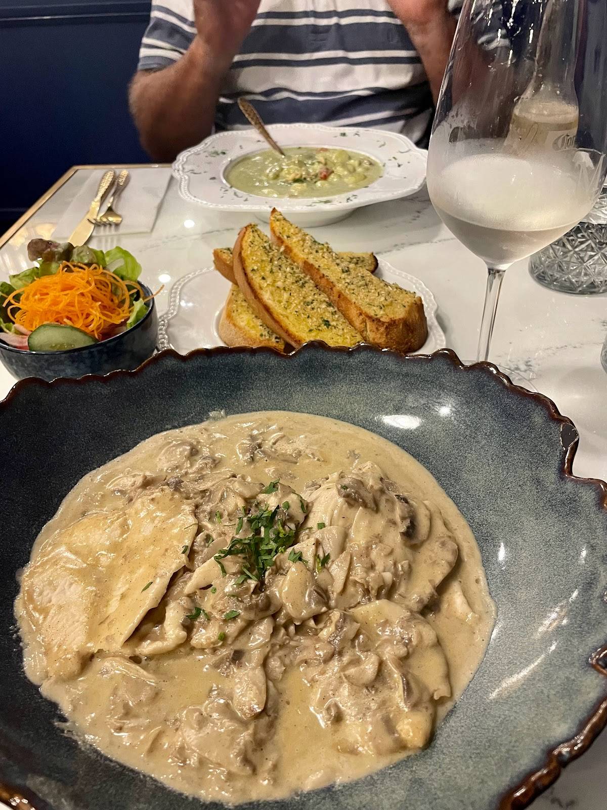 Menu at Mamma's Italian Restaurant, Redcliffe