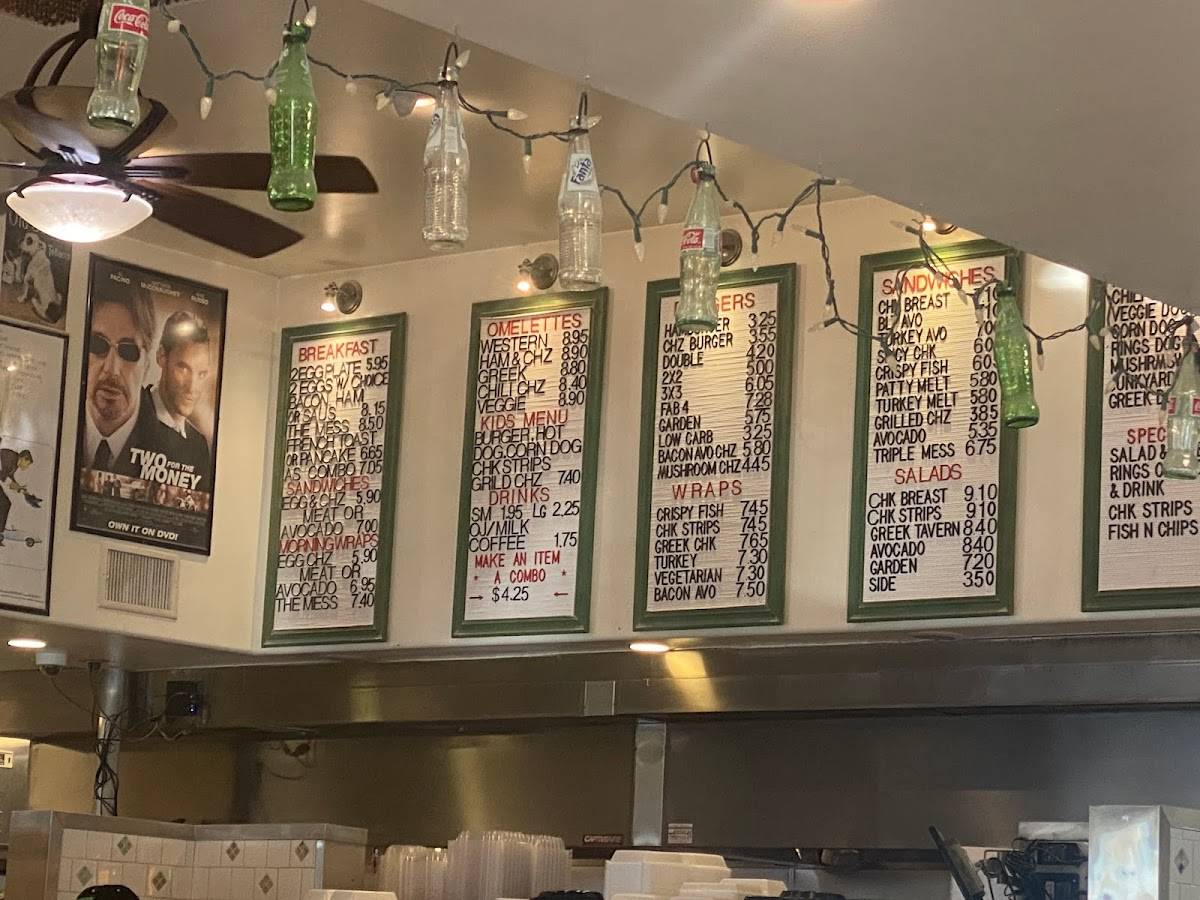 Menu at Money Pit fast food, San Marcos