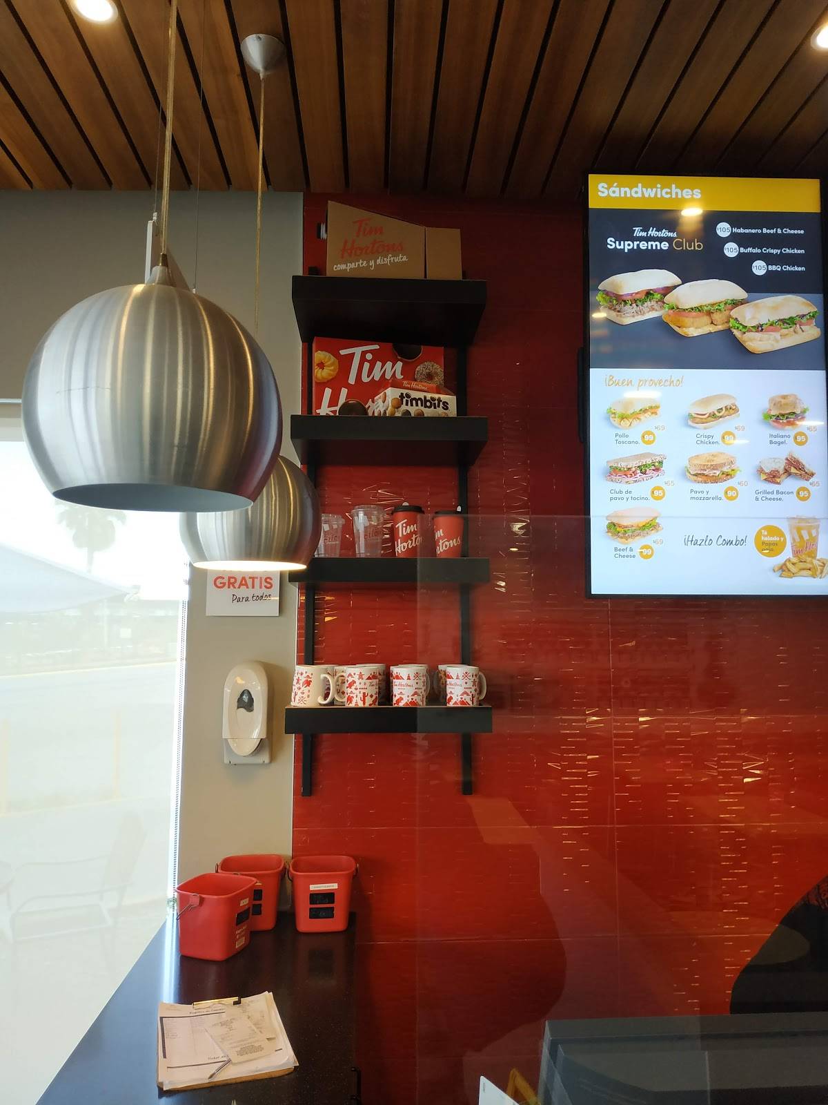 Carta de cafetería Tim Hortons Vía Puerta de Hierro, Monterrey, Av ...