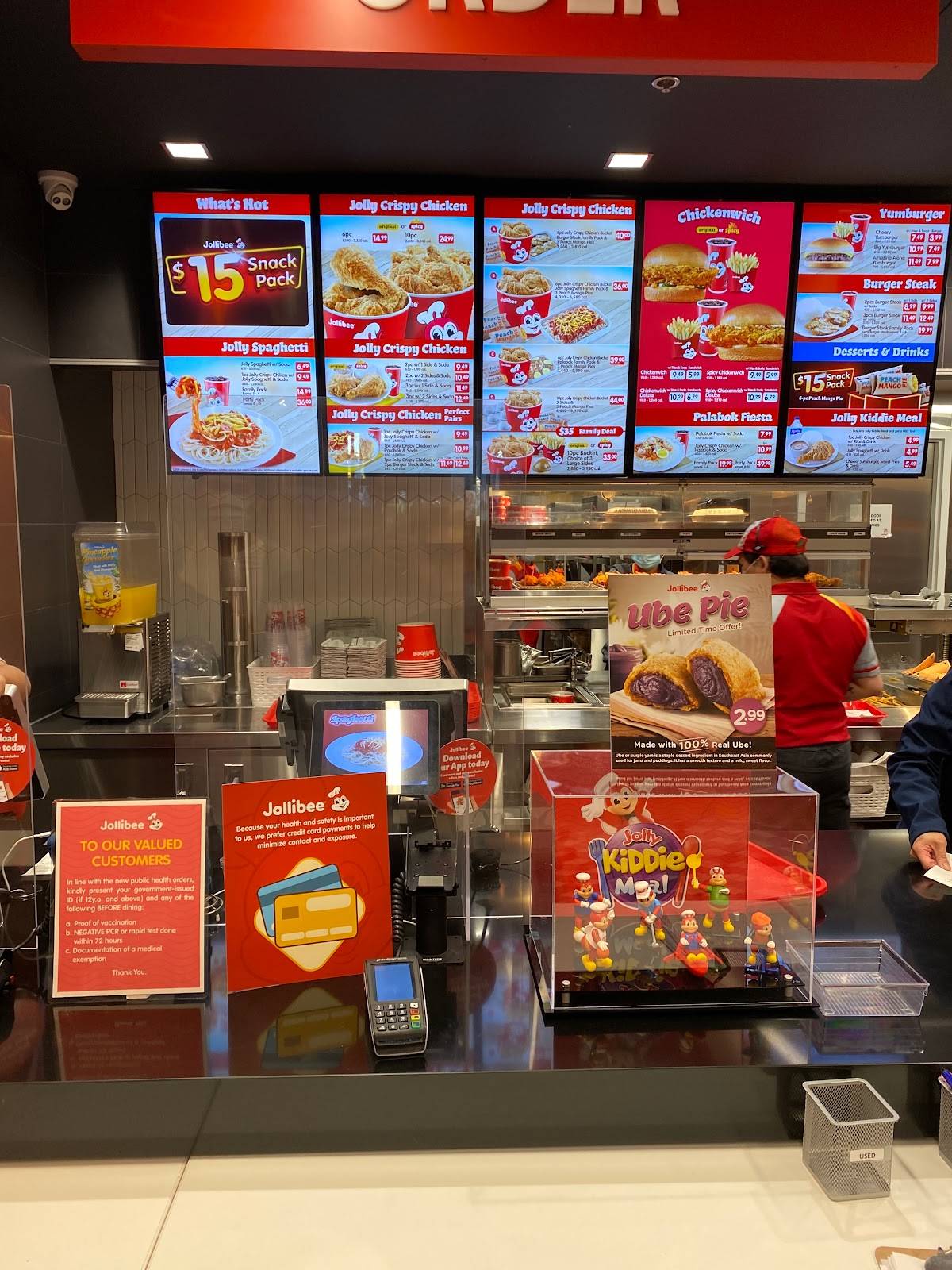 Menu au Jollibee fast food, Toronto, 334 Yonge St