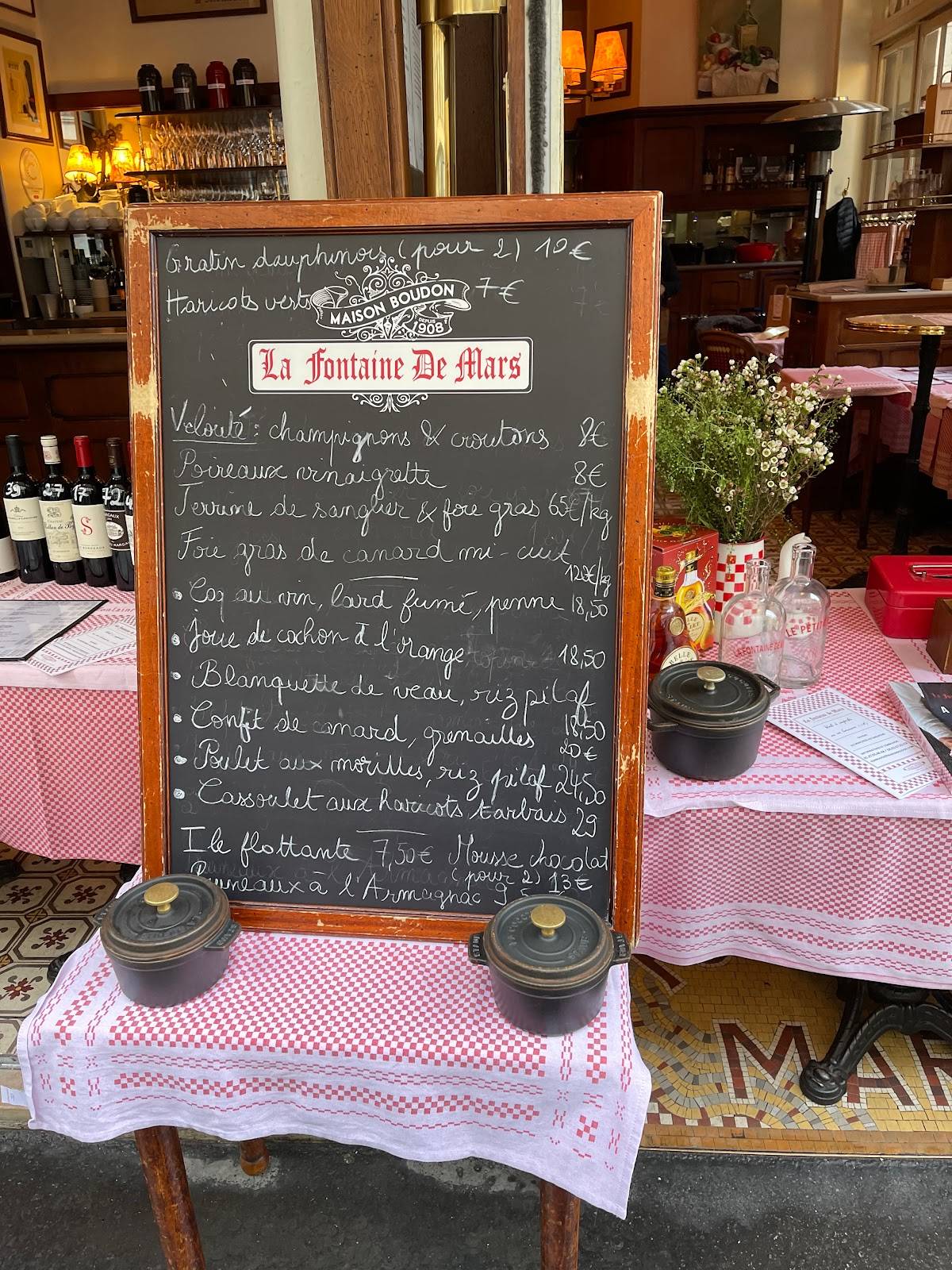 Menu at La Fontaine de Mars restaurant, Paris