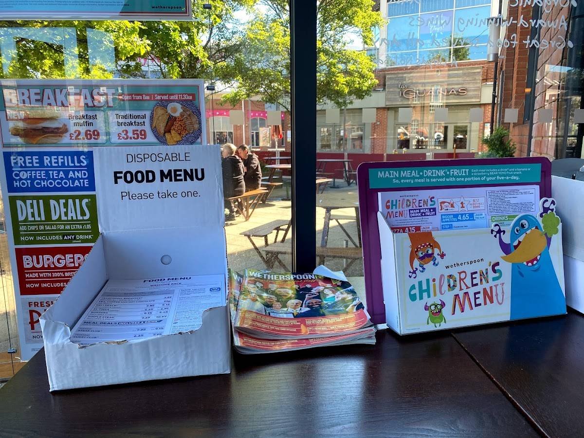 Menu at The Queen of Iceni - JD Wetherspoon pub & bar, Norwich