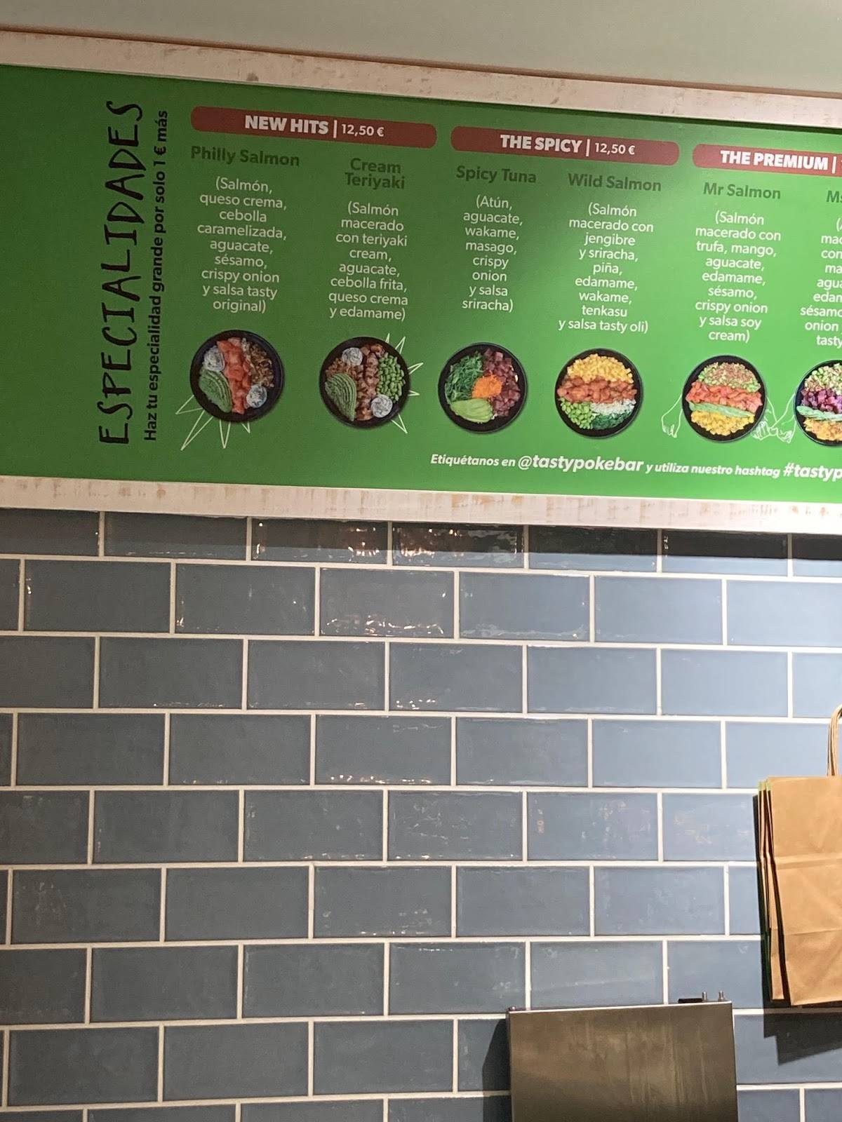 Menu at Tasty Poke Bar, Madrid, Calle de Núñez de Balboa