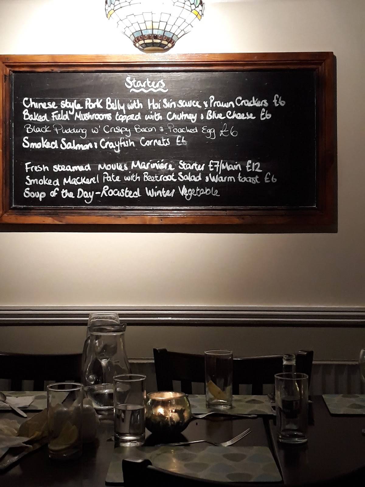 Menu at The Lion pub & bar, Bognor Regis