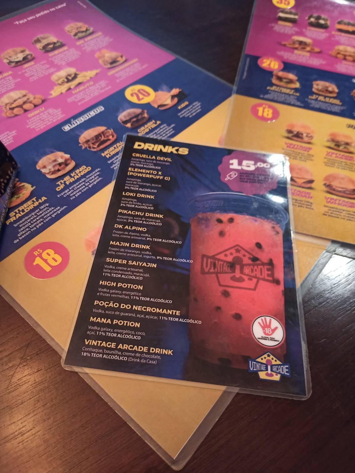 Carta del restaurante Vintage Arcade, Bebedouro