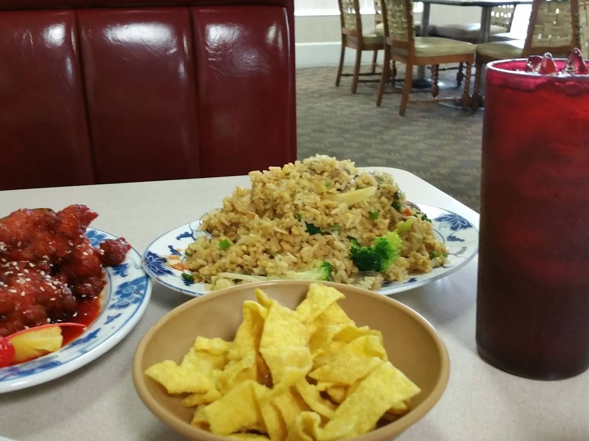 Menu at Peng's Pavilion restaurant, Calhoun