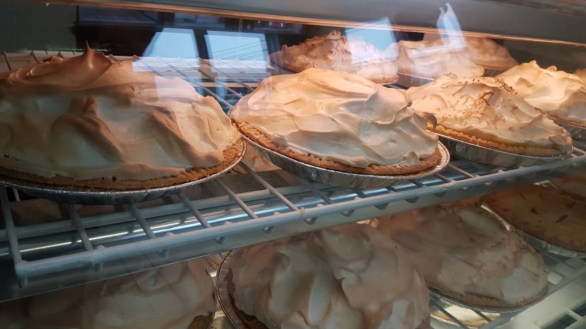 Menu at Fred's Bakery, Cap-Pele