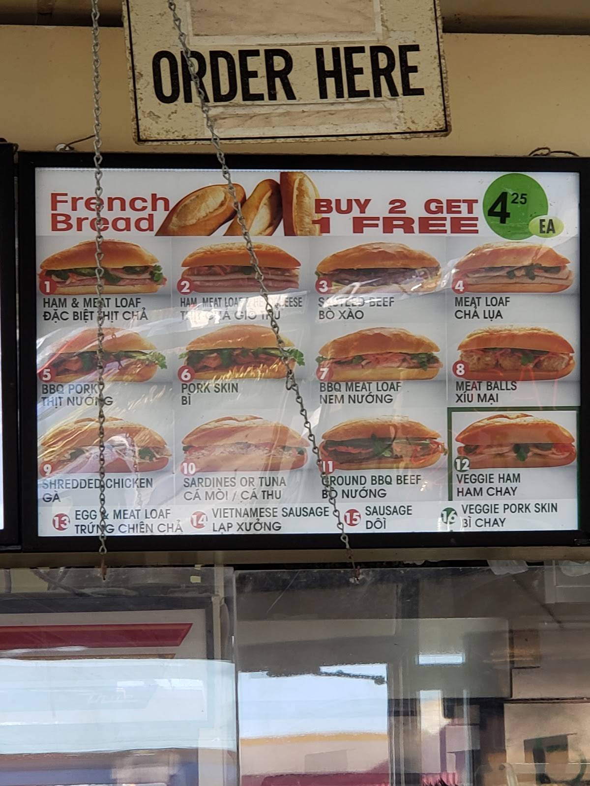 Menu at Banh Mi Che Cali restaurant, Garden Grove, Brookhurst St