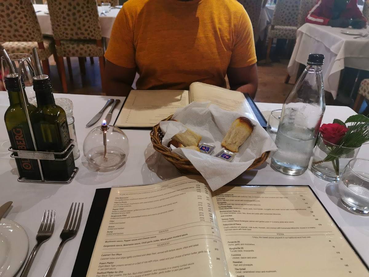 Menu at La Pineta restaurant, Stellenbosch, R44