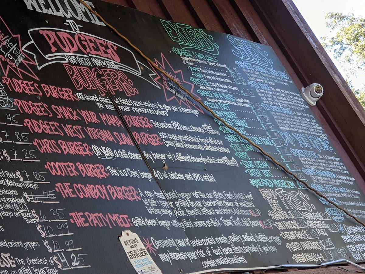 Menu at Pudgee's Eatery and Market restaurant, Floral City