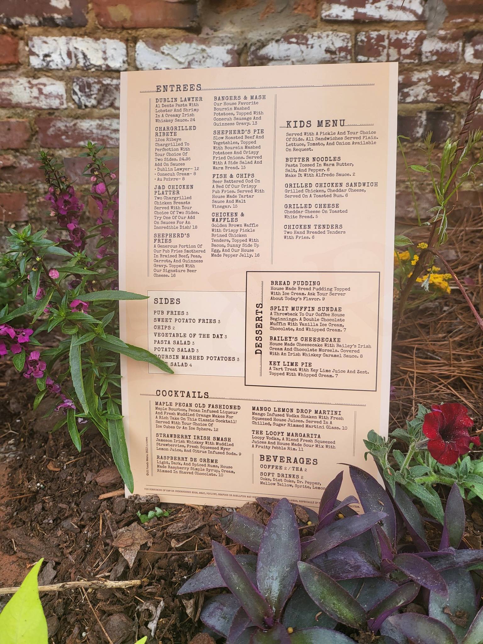 Menu at Harp & Clover, "The Clover" pub & bar, Gadsden