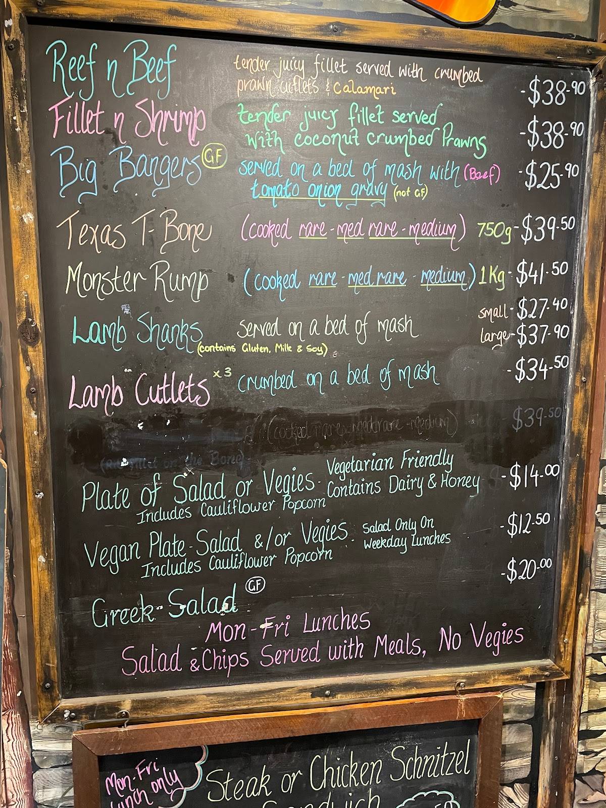 Menu at Meringandan Hotel pub & bar, Meringandan