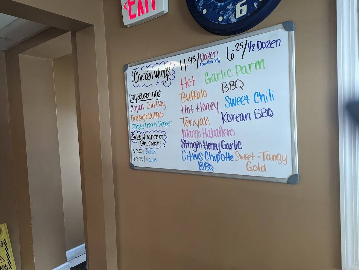 Menu at Humpty Dumpty Creek Side pizzeria, Williamsport