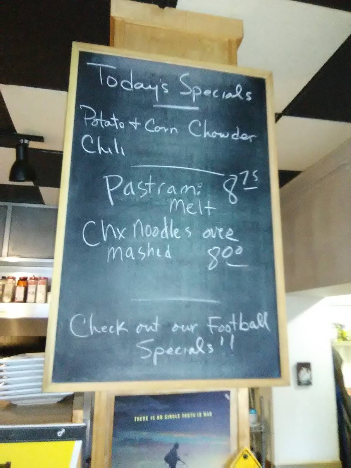 Menu at The Main Event pub & bar, Bettendorf