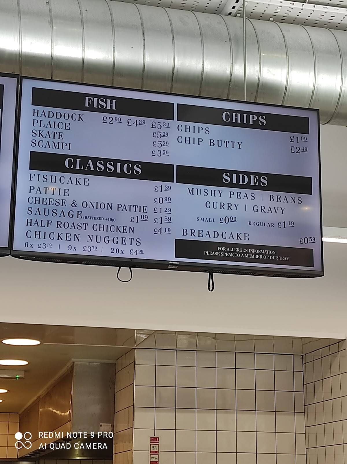 Menu at Papa's Fish & Chips pizzeria, Blackpool