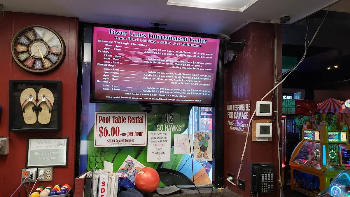 Menu at Tower Lanes Entertainment Center pub & bar, Tacoma