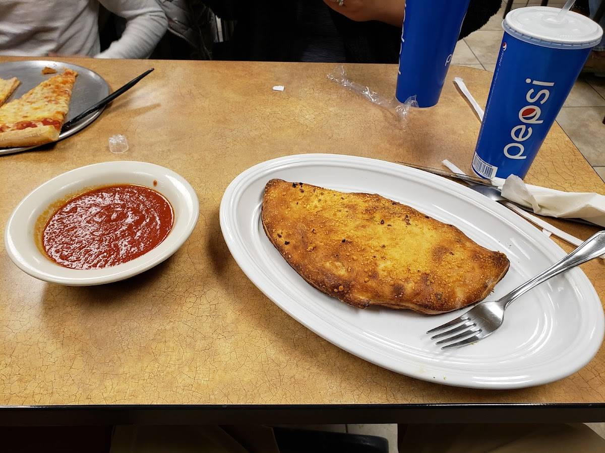 Menu at Middleway Market pizzeria, USA, Middleway Pike