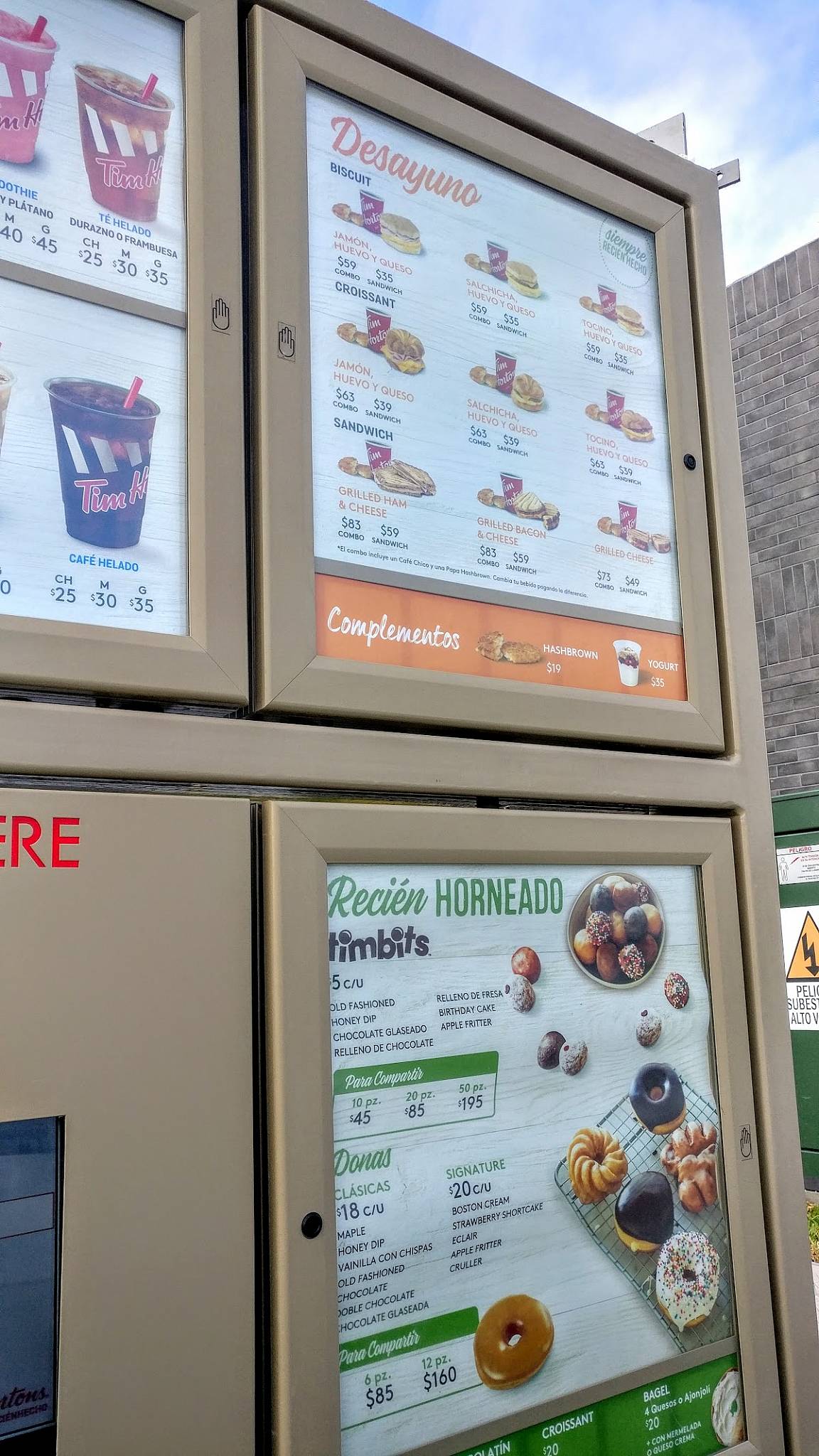Carta del café Tim Hortons Office Park, Apodaca, Avenida Miguel Alemán ...