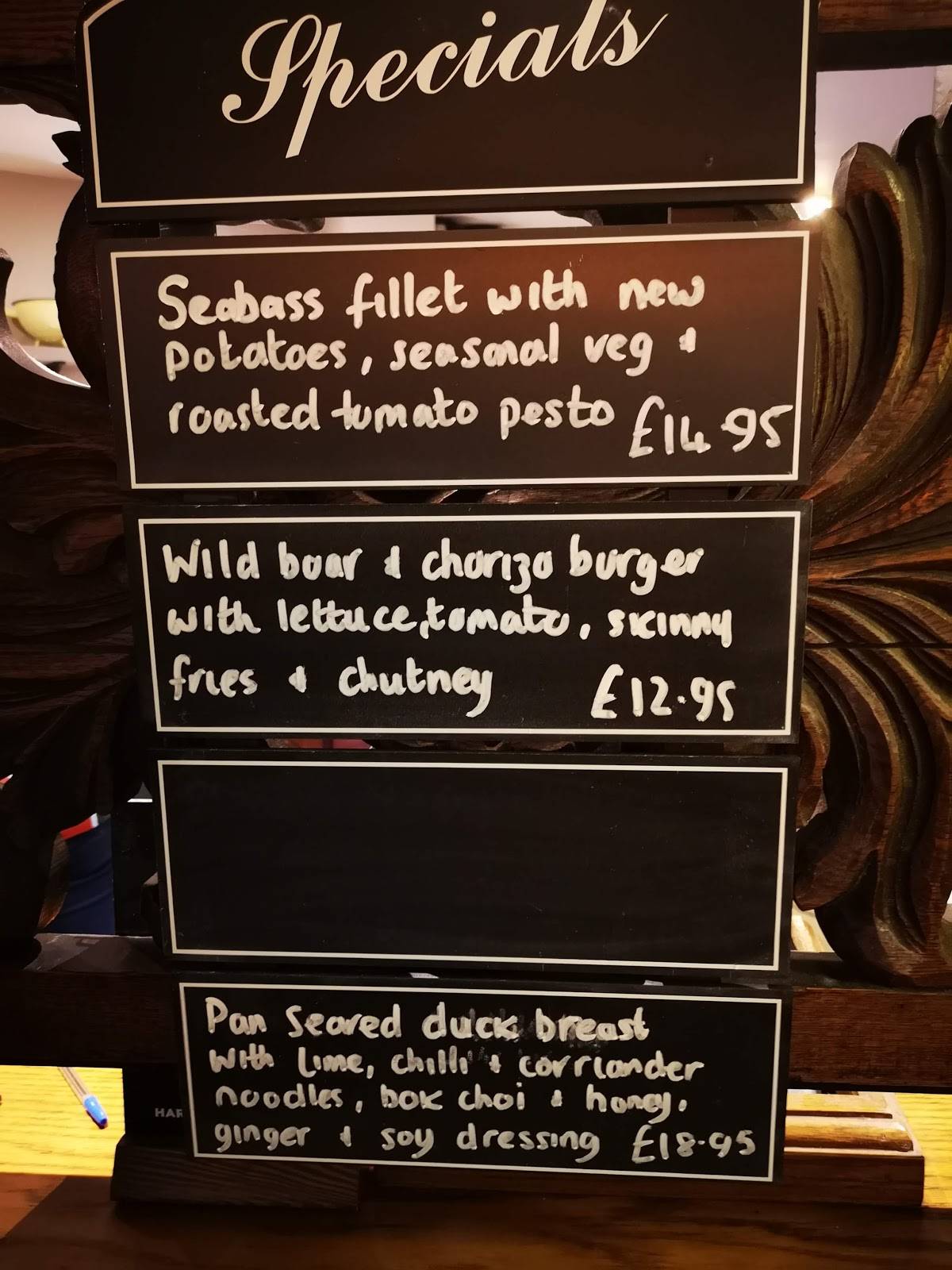Menu at The Avon Causeway pub & bar, Christchurch, Avon Causeway