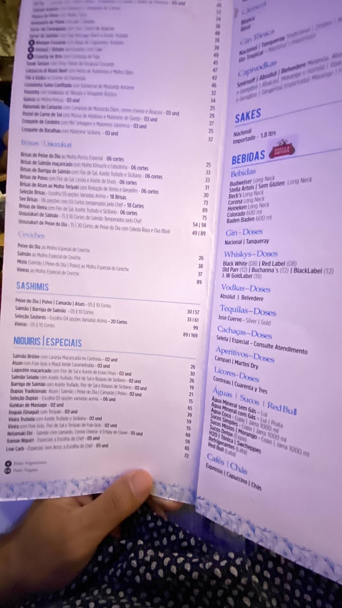 Menu em AZU. restaurante japonês e contemporâneo, São Luís