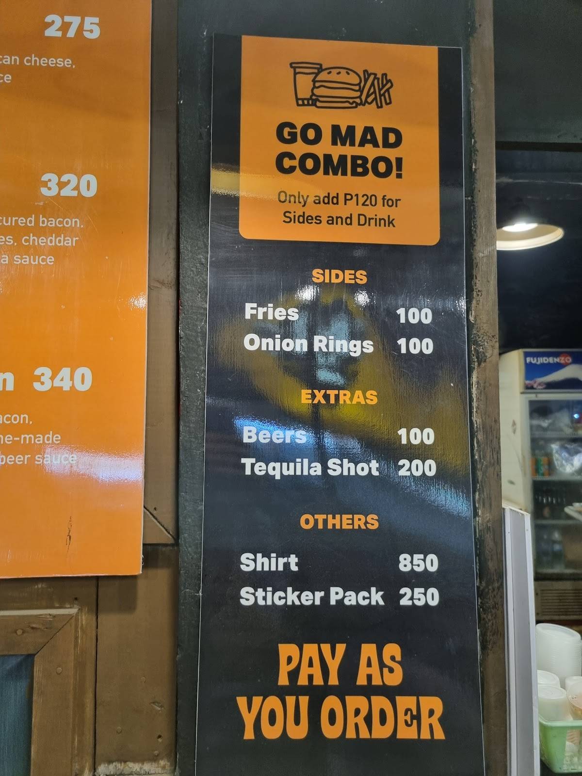 Menu at Mad Monkeys Burger Lab restaurant, San Juan, M84C+HG2
