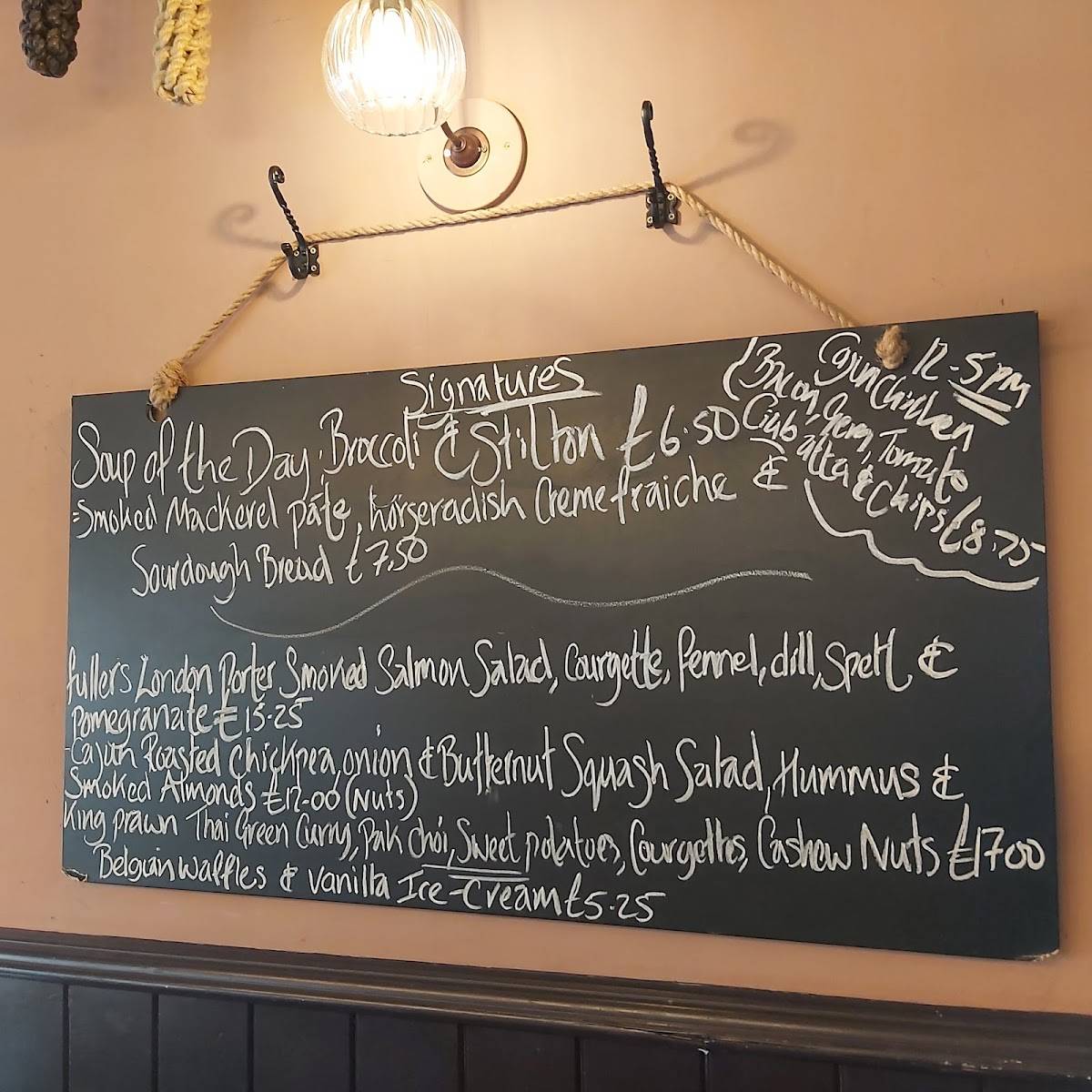 Menu at The Grove Lock, Leighton Buzzard pub & bar, Leighton Buzzard, Grove