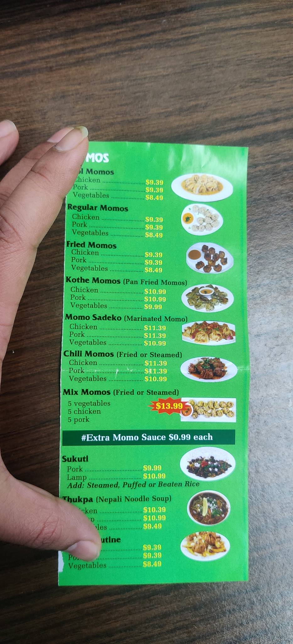 Menu au PATHWAY BURGERS & MOMOS fast food, Calgary