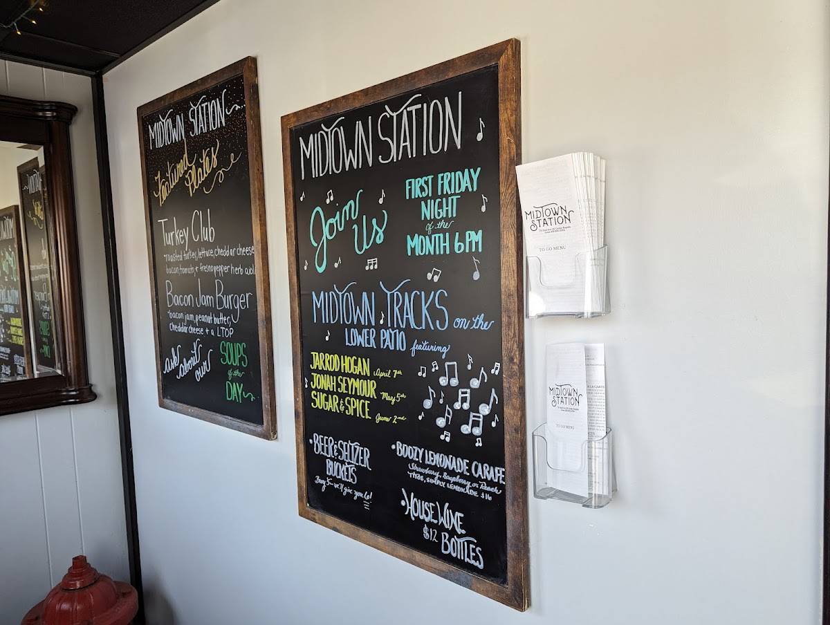 Menu at Midtown Station pub & bar, Cedar Rapids
