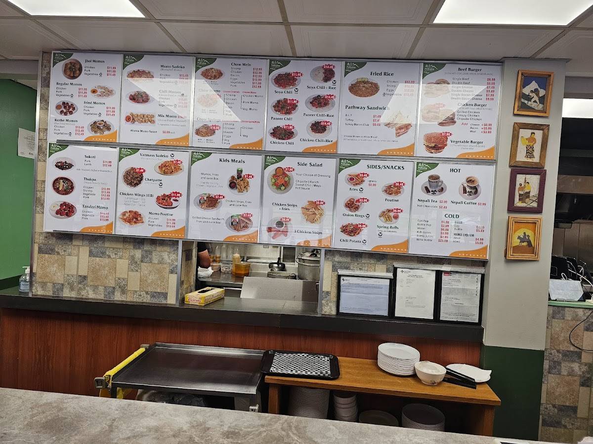 Menu au PATHWAY BURGERS & MOMOS fast food, Calgary