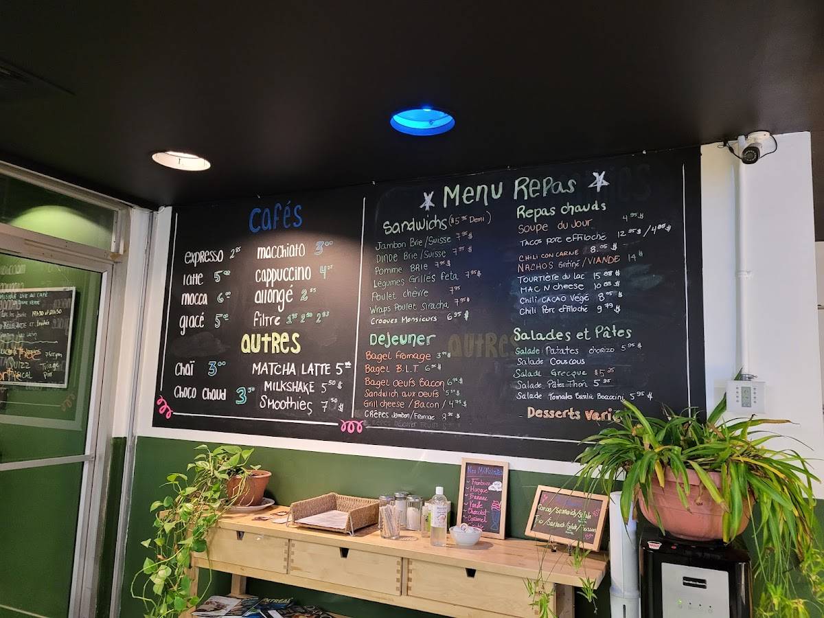 Menu au Café La Ligne Verte, Montréal