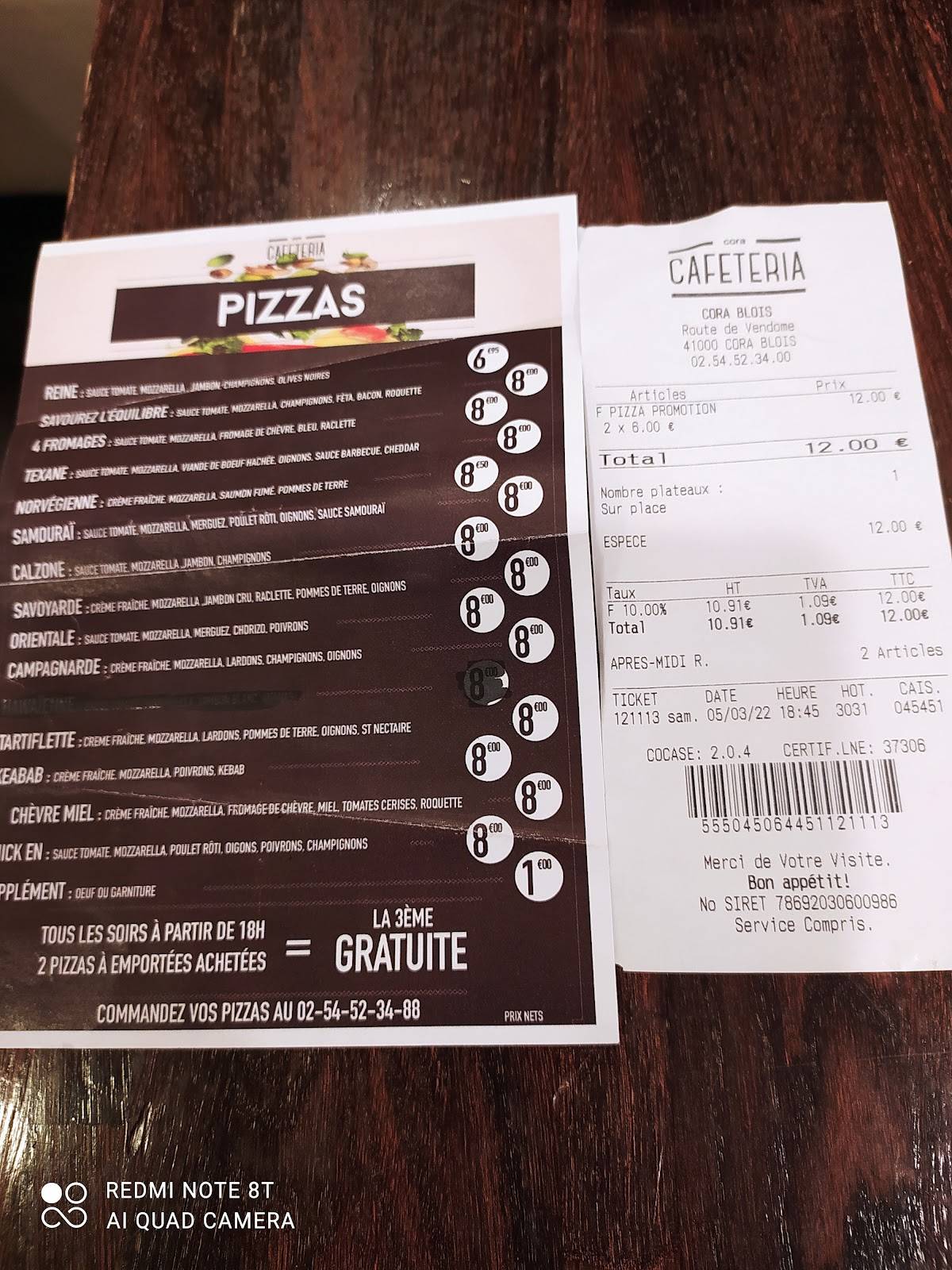 Menu au CORA Cafétéria, Villebarou