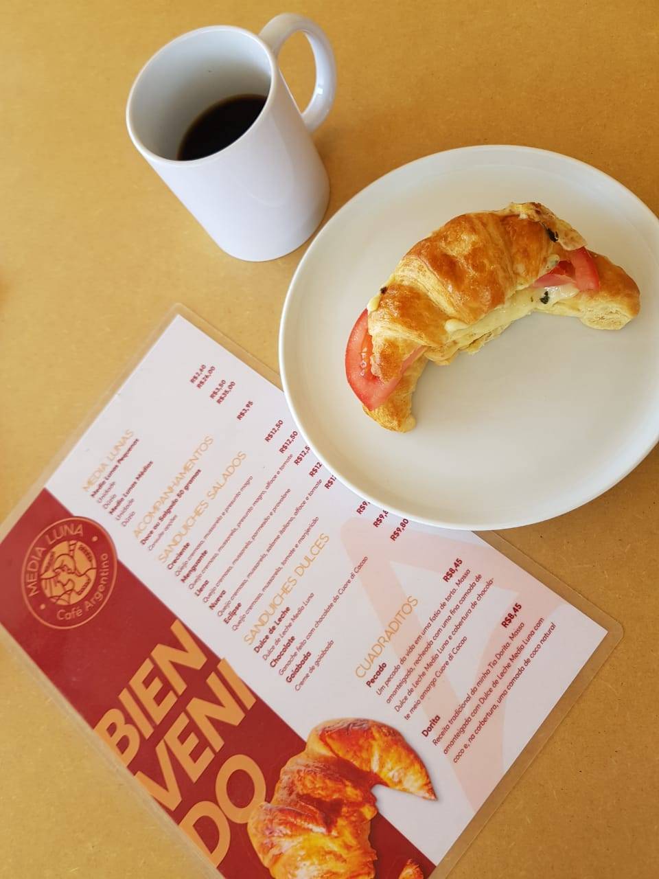 Menu em medialuna | sabores argentinos restaurante, Curitiba