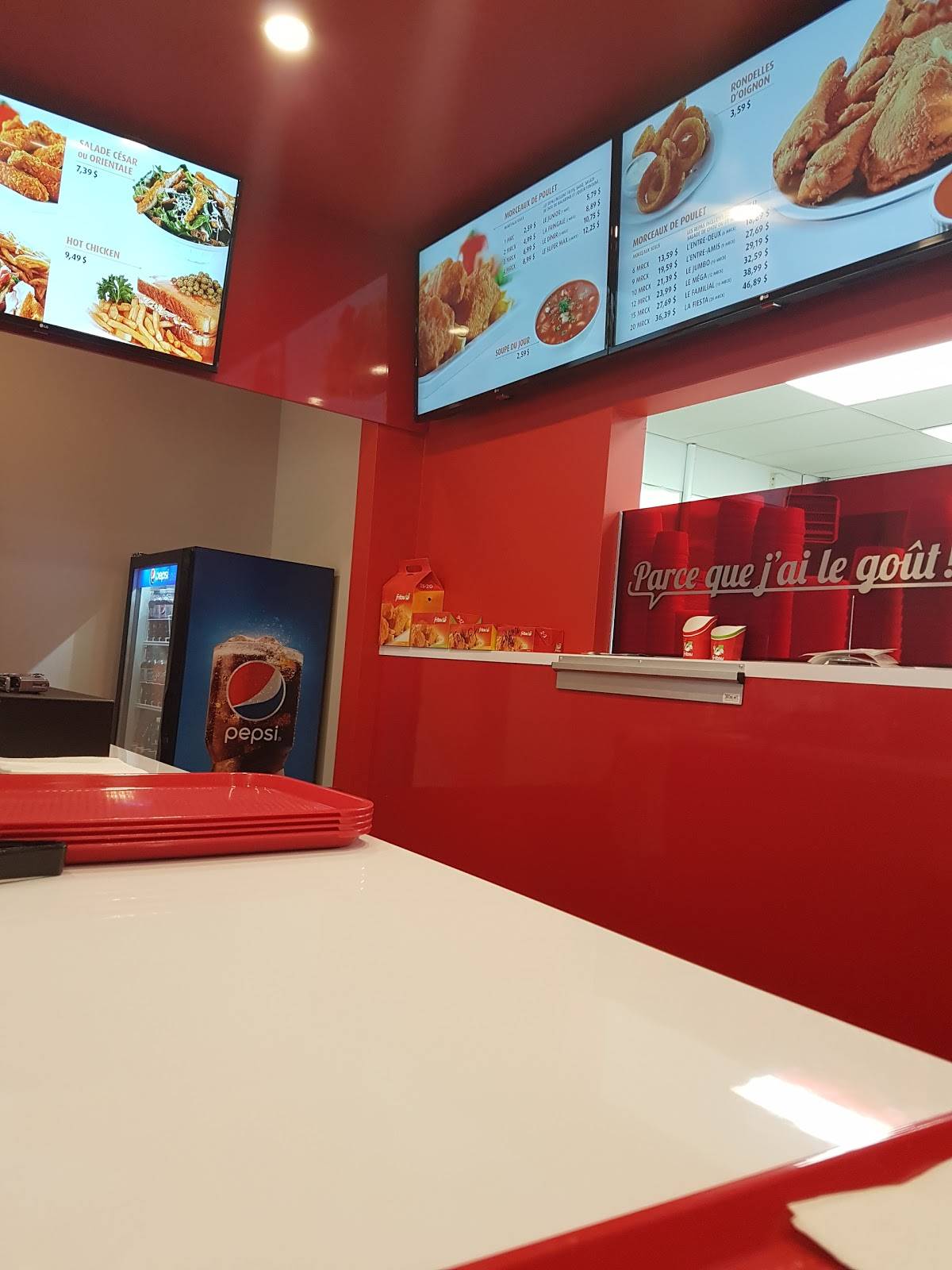 Menu au Fritou Loretteville fast food, Québec