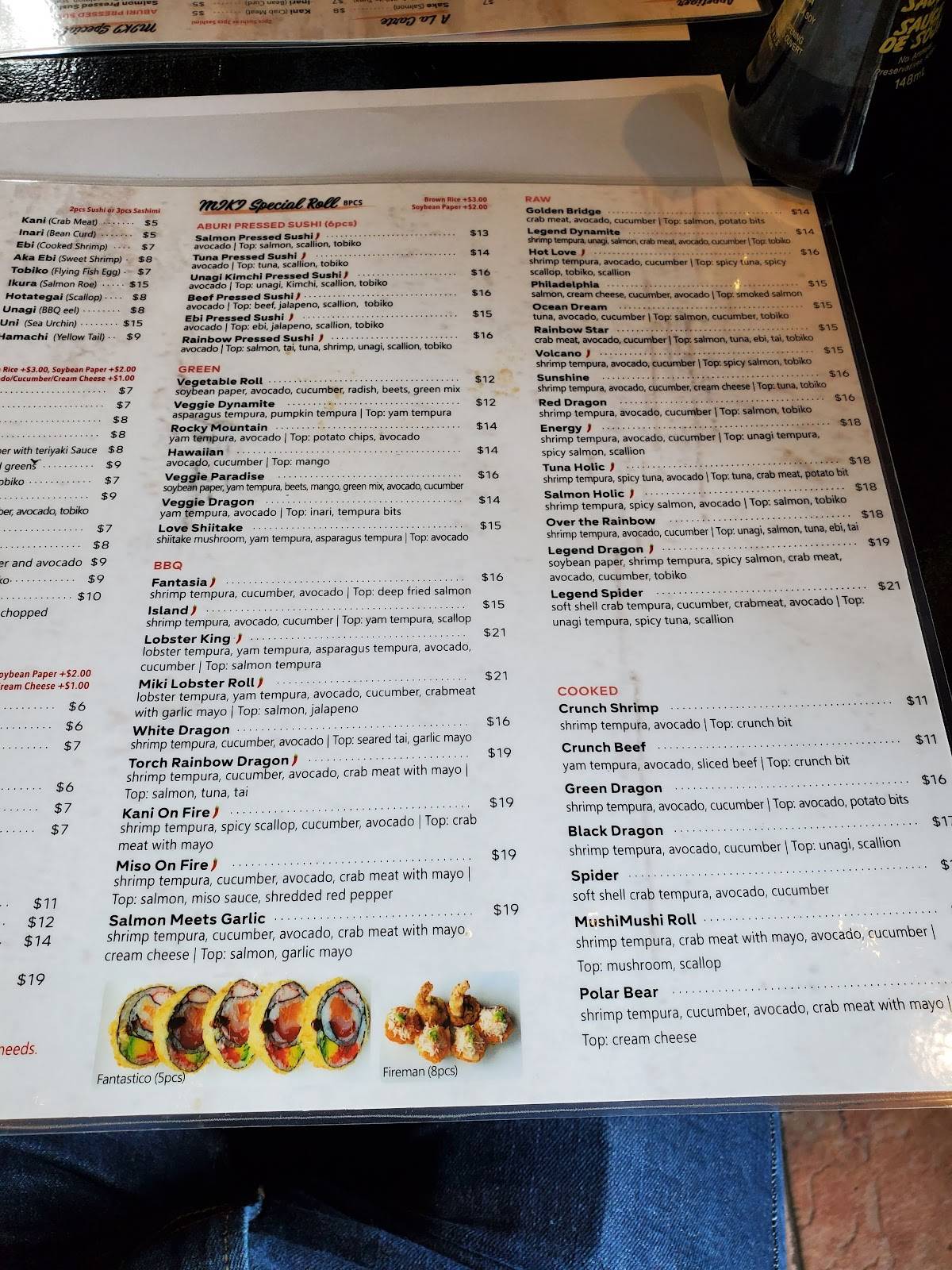 Menu au MiKi sushi restaurant, Markham