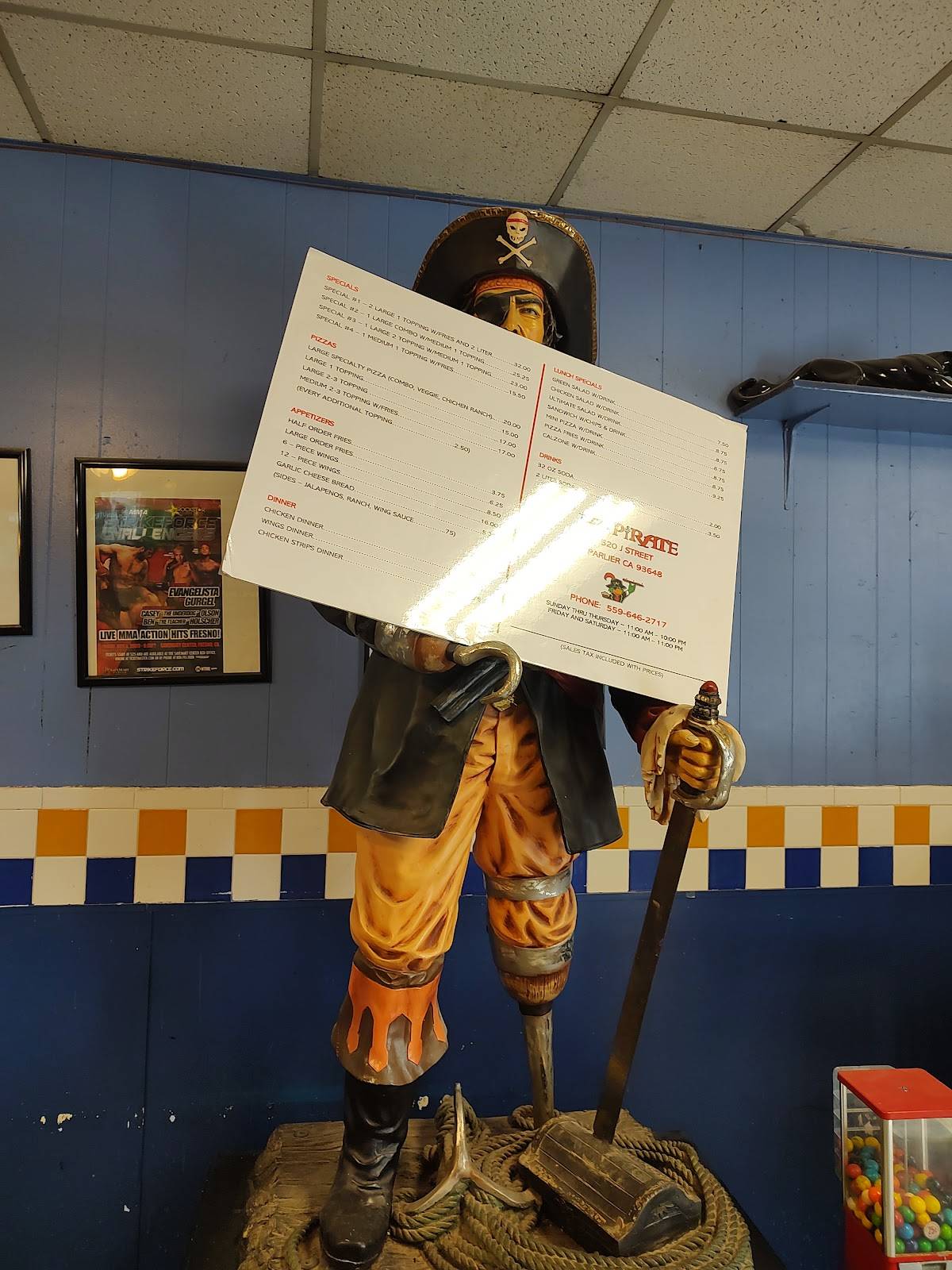 Menu at Pizza Pirate pizzeria, Parlier