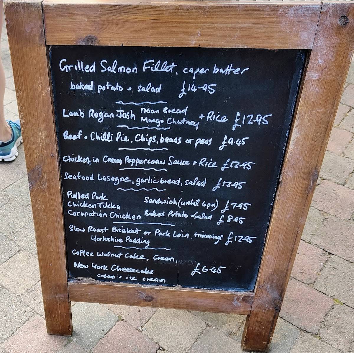 Menu at The middle inn pub & bar, Bamburgh