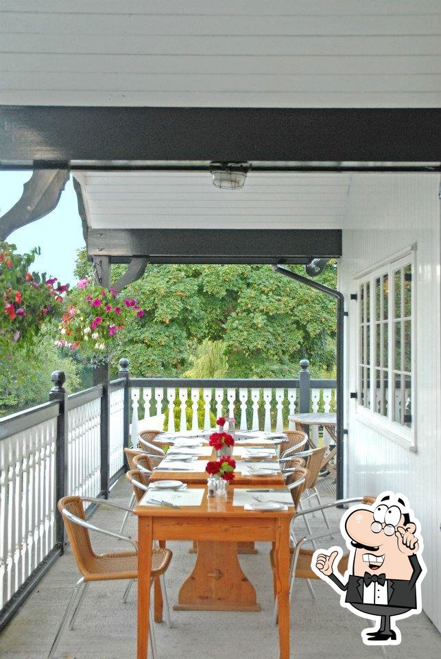 Bathwick Boatman Riverside in Bath - Restaurant menu and reviews