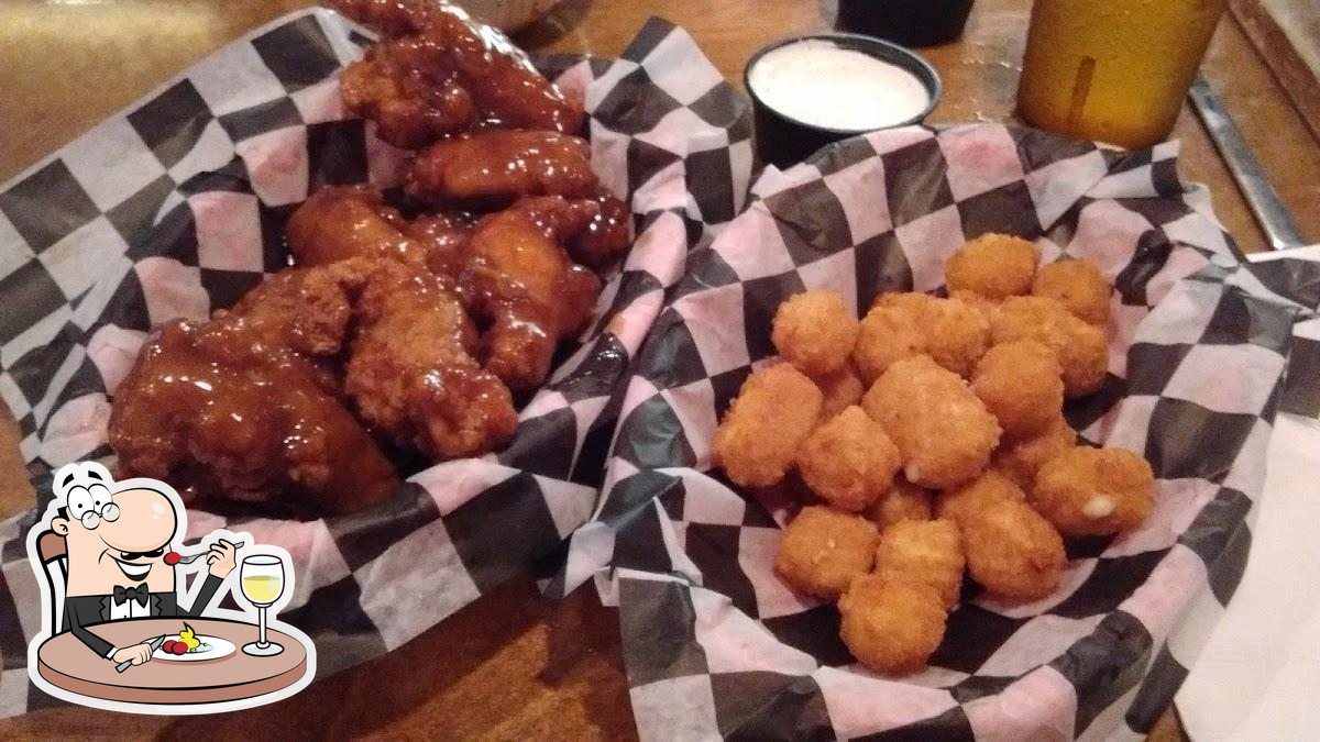 Green Bay Bar & Grill in Wever - Restaurant reviews