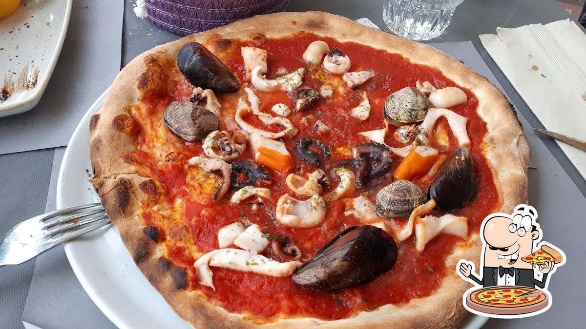 Le Palafitte pub & bar, Bardolino, Via Santa Cristina - Menu e ...