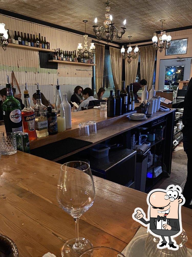 Knuckles in Montréal - Restaurant menu and reviews