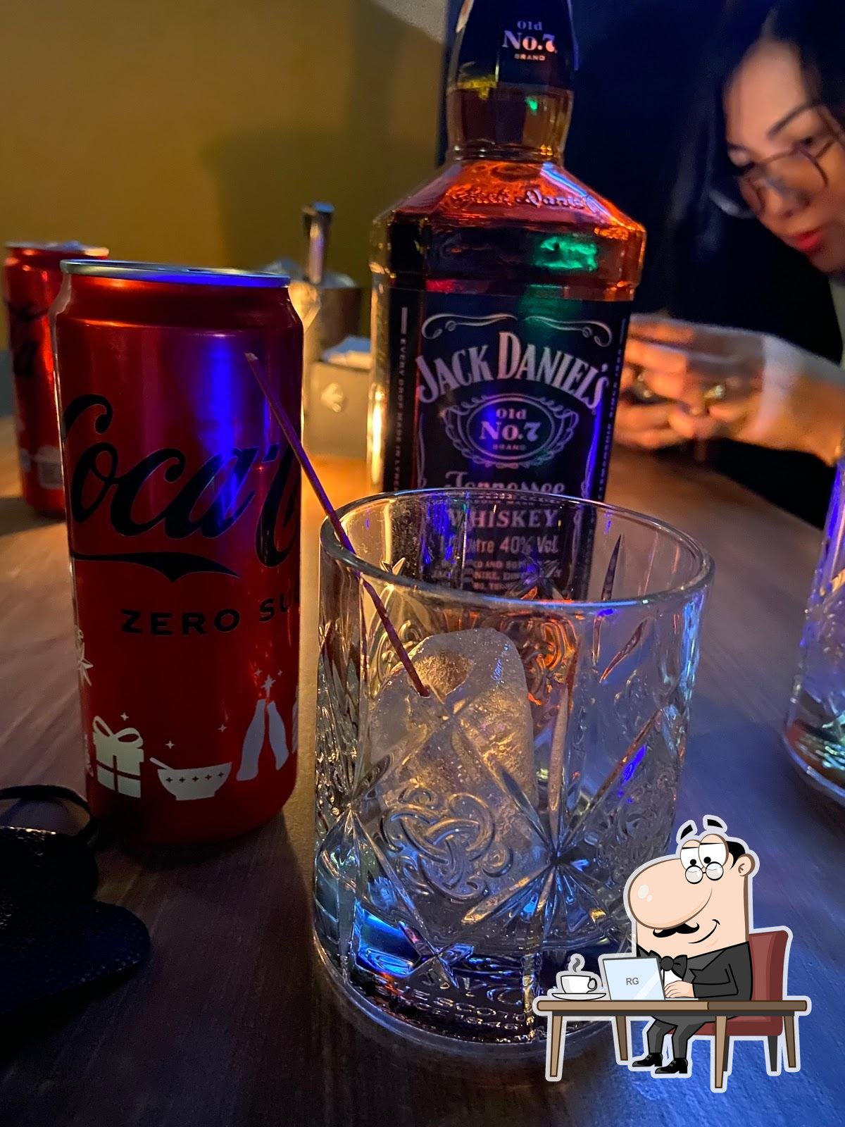 RalyoZ Drinkery + Lounge, Quezon City - Restaurant menu, prices and reviews