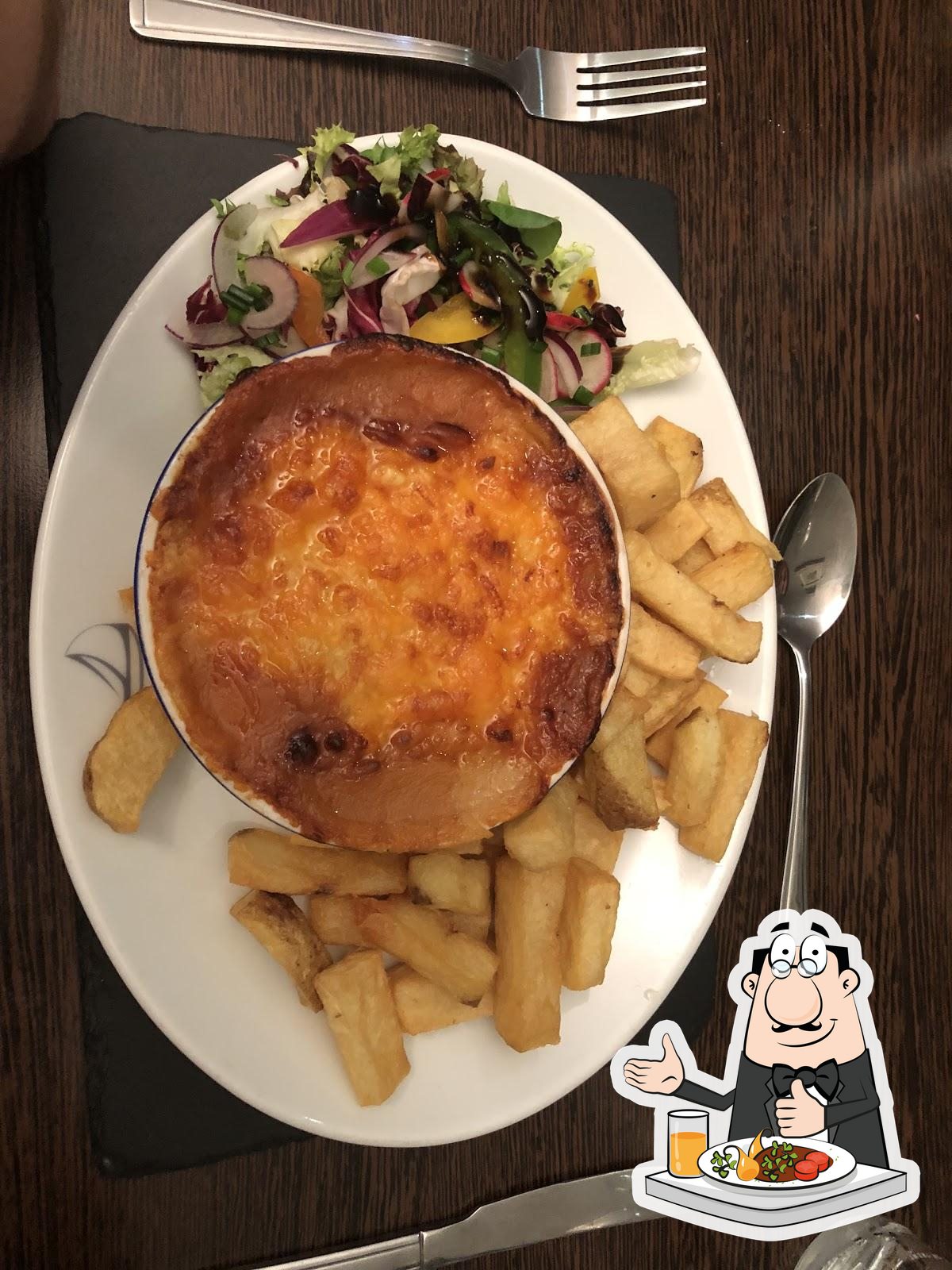The Harbourmaster, Marina, The Boatyard in Milford Haven - Restaurant ...