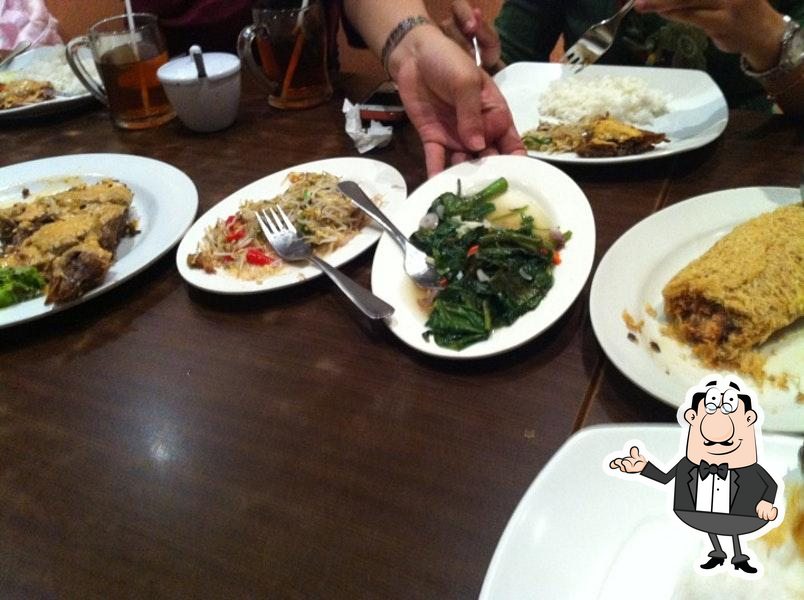 Kepiting Kenari restaurant, Surabaya, Jl. Manyar Kertoarjo No.94 ...
